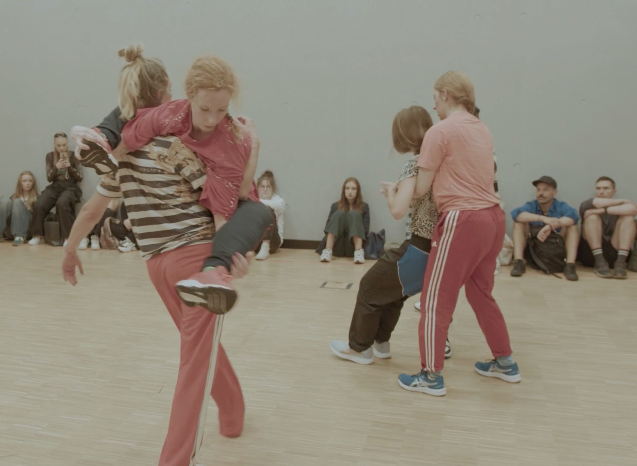 Radialsystem - Kasia Wolińska: Offene Körperpraxis